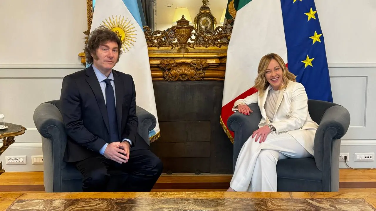 Meloni defiende su independencia en el Senado italiano tras relación ...