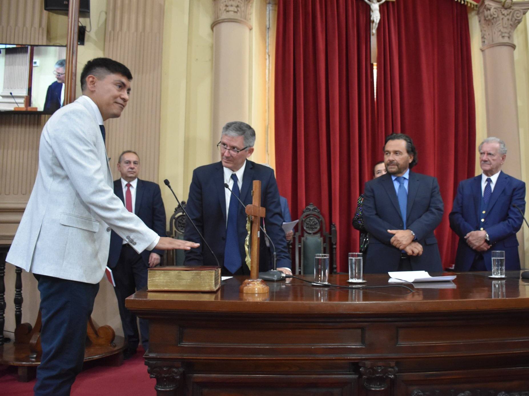 Emmanuel Ayón planteó una agenda centrada en educación y producción ...